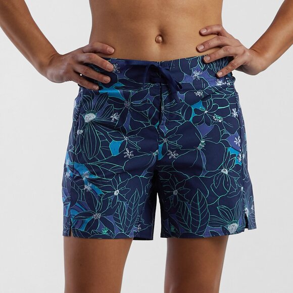 Title nine | Swim | Nwt Title Nine Incrediboardie Board Shorts 6 Size 2 ...